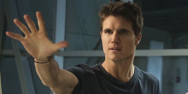 Robbie Amell Talks 'The Duff' and 'The Flash'