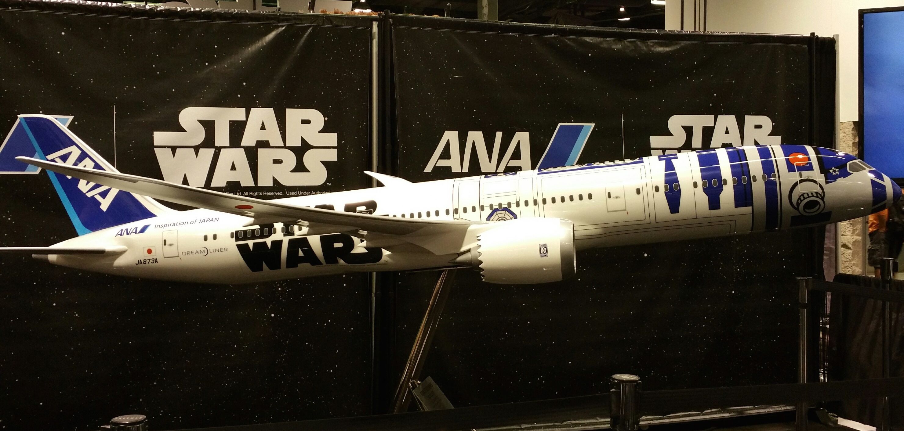 Star Wars Plane Pictures and Video from ANA Airlines