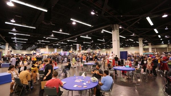 WonderCon 2015: Pictures From Inside and Outside Convention