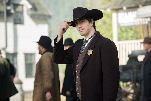 Legends of Tomorrow Recap: "The Magnificent Eight"