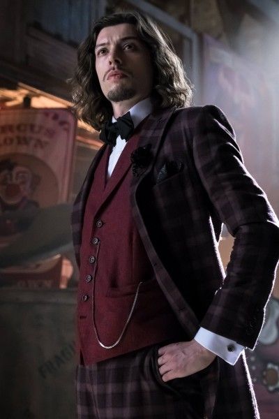 Gotham Season 3: Benedict Samuel on Being the Mad Hatter