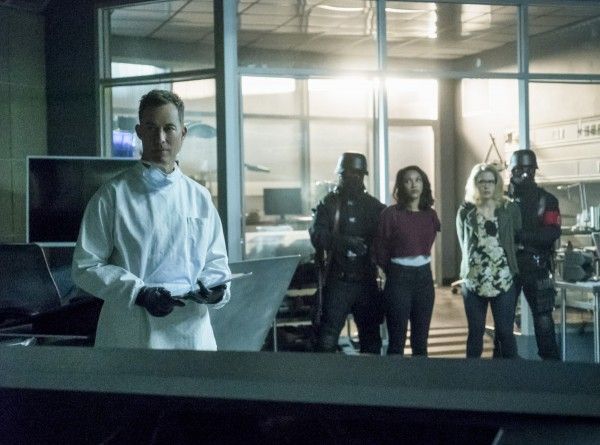 Crisis on Earth-X Images Reveal the CW Superhero Crossover