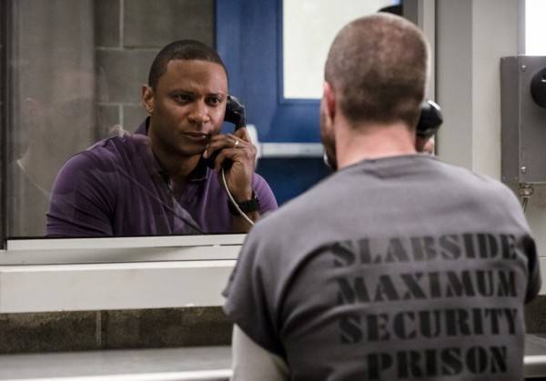 Arrow Showrunner on Season 7 and Oliver's Prison Sentence