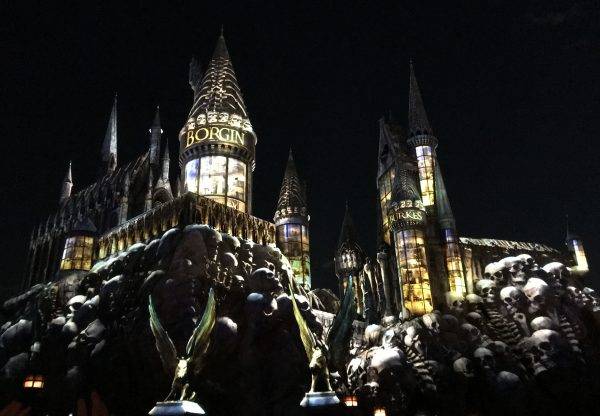 Dark Arts at Hogwarts Castle: Universal Sr. Director on New Light Show