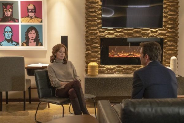 Watchmen: Damon Lindelof Explains Why He Brought Back Laurie Blake