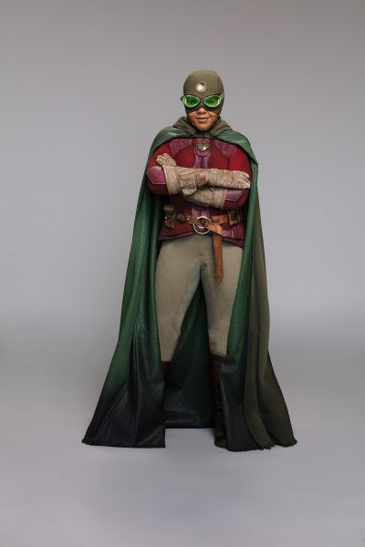 Stargirl Images Reveal New Heroes, Villains, and a Giant Robot