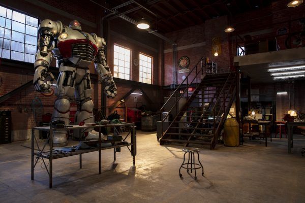 Stargirl Images Reveal New Heroes, Villains, and a Giant Robot