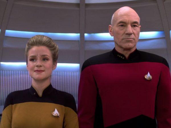 Star Trek: TNG's "Lower Decks" Episode Shows a Less Idealized Future