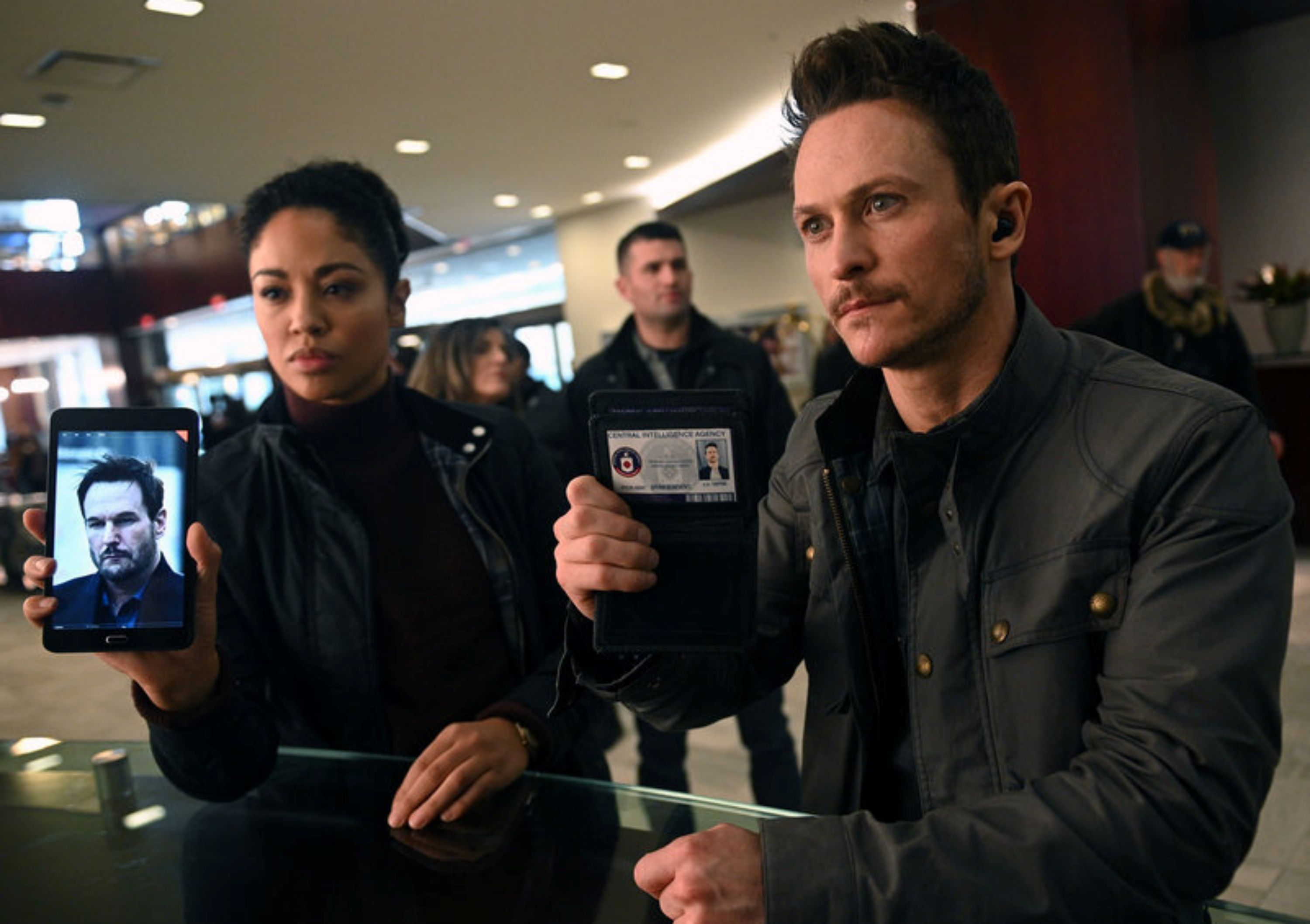 Debris Showrunner on Lessons Learned From Fringe