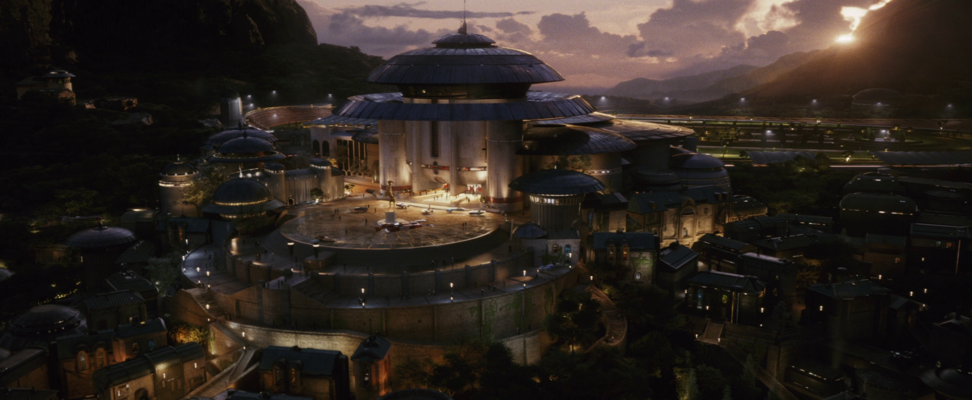 The Last Jedi Canto Bight Scene: Kelly Marie Tran Explains Why It's Great