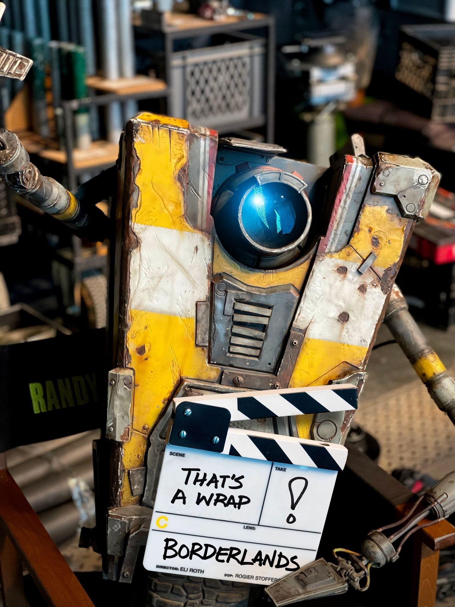Borderlands Movie Wraps Filming, First Look at Claptrap Released