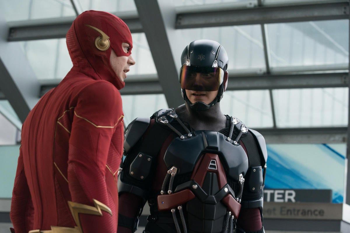 The Flash and Atom Team Up in First Armageddon, Part 1 Images