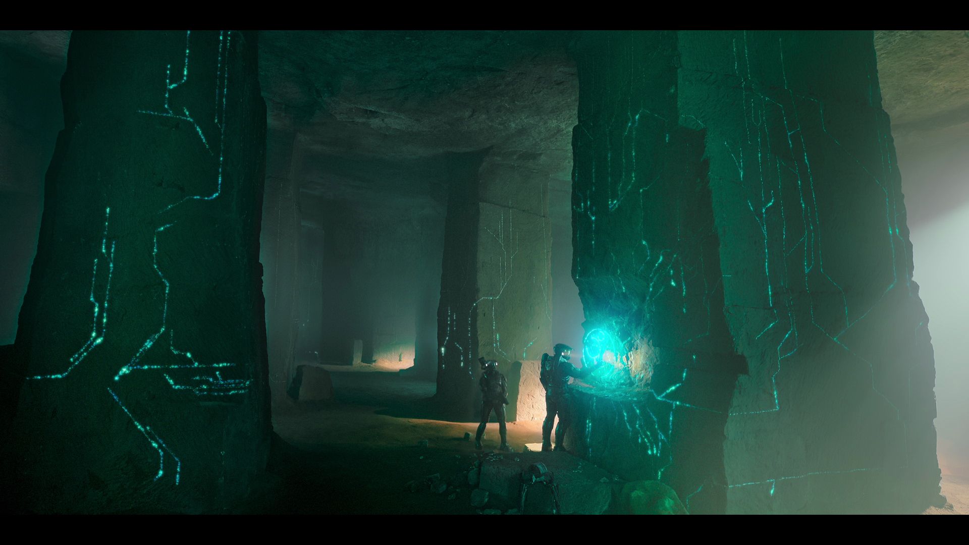 Halo TV Series Images Give Detailed Look at Covenant Elite and Cortana