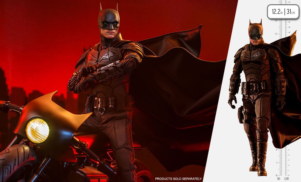 The Batman: Hot Toys Releases a Robert Pattinson Batman & Bat-Signal
