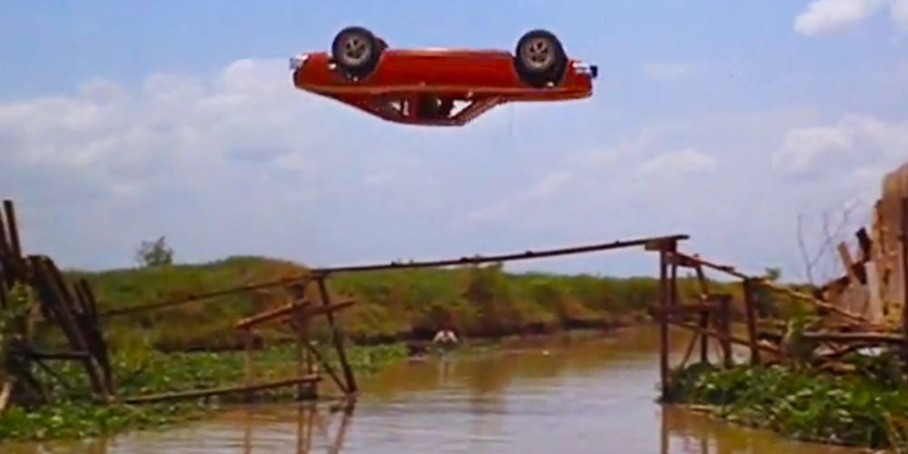 James Bond: 10 Iconic 007 Stunts That Live Rent Free In Fans' Heads