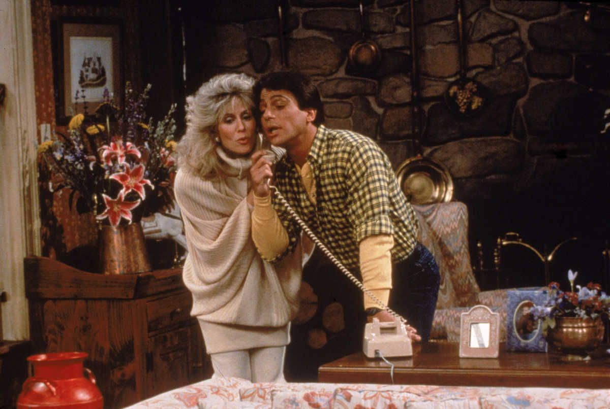 Whos The Boss Sequel With Tony Danza And Alyssa Milano Lands At Freevee