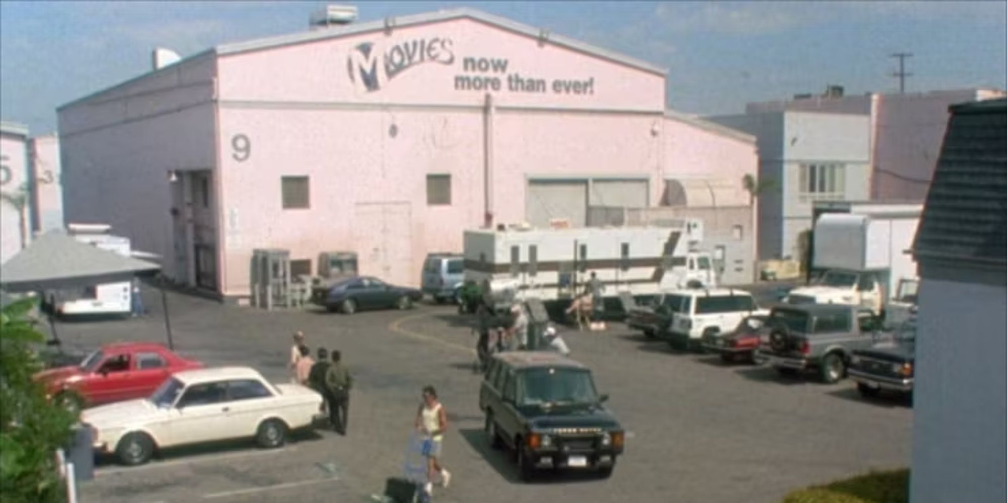 10 Great Extended Tracking Shots in Movies