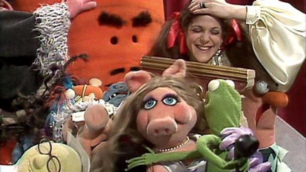 The Muppet Show's Best Guests From Elton John to Carol Burnett