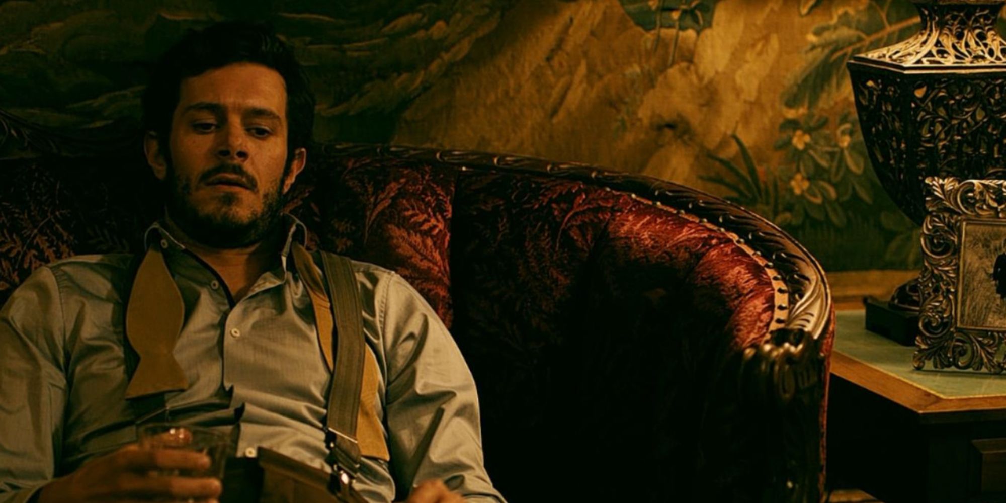 10 Funniest Supporting Characters in Horror Movies