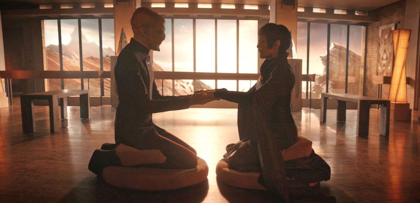 Star Trek: Discovery Season 5: Doug Jones Teases Possible Romance for Saru