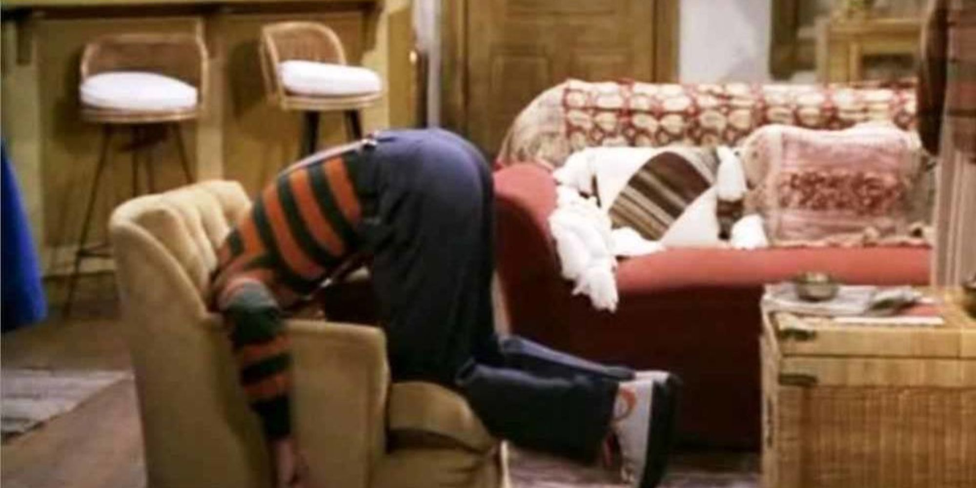 10 Best TV and Movie Characters With Trademark Habits