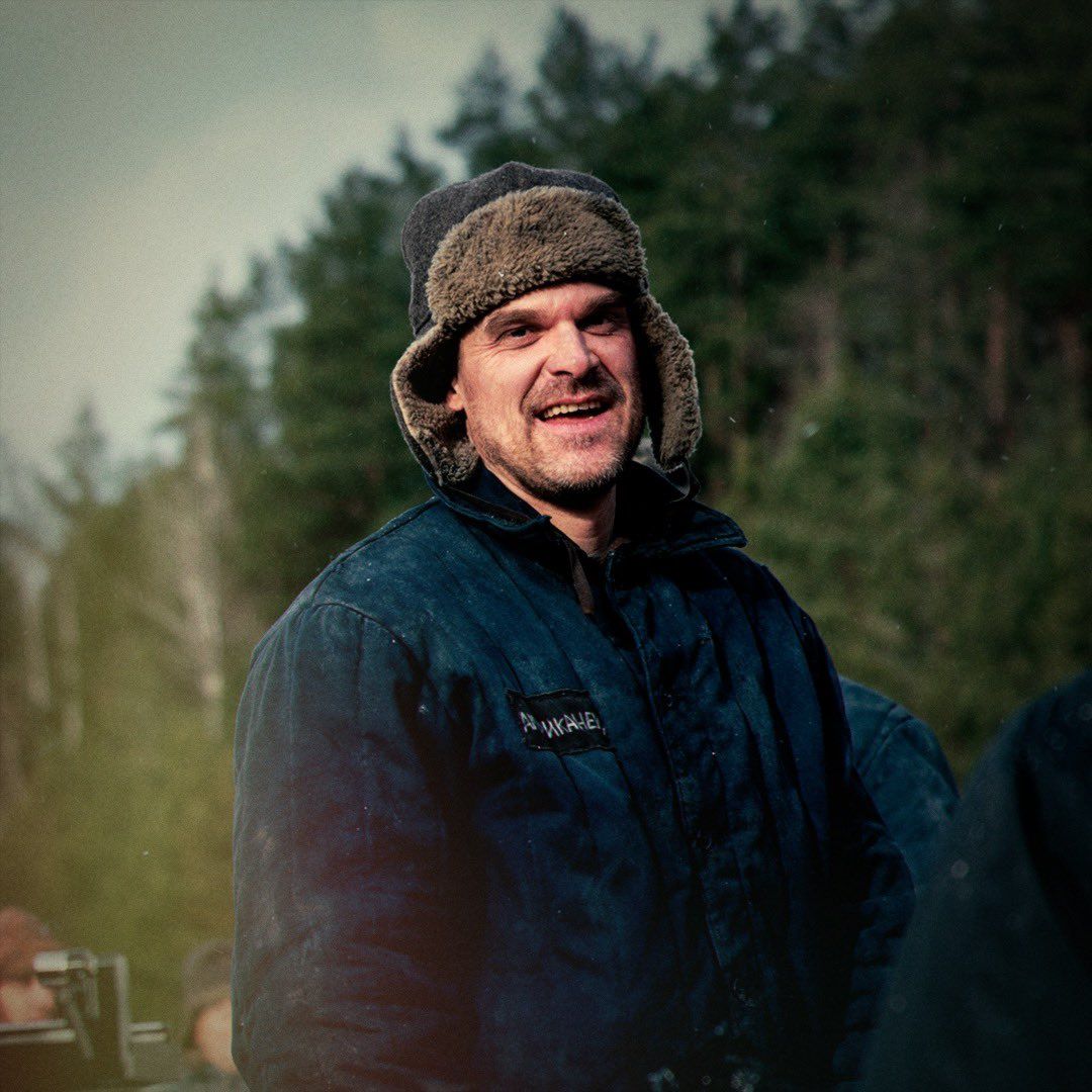 Stranger Things Season 4 Set Images Feature Sadie Sink, David Harbour ...