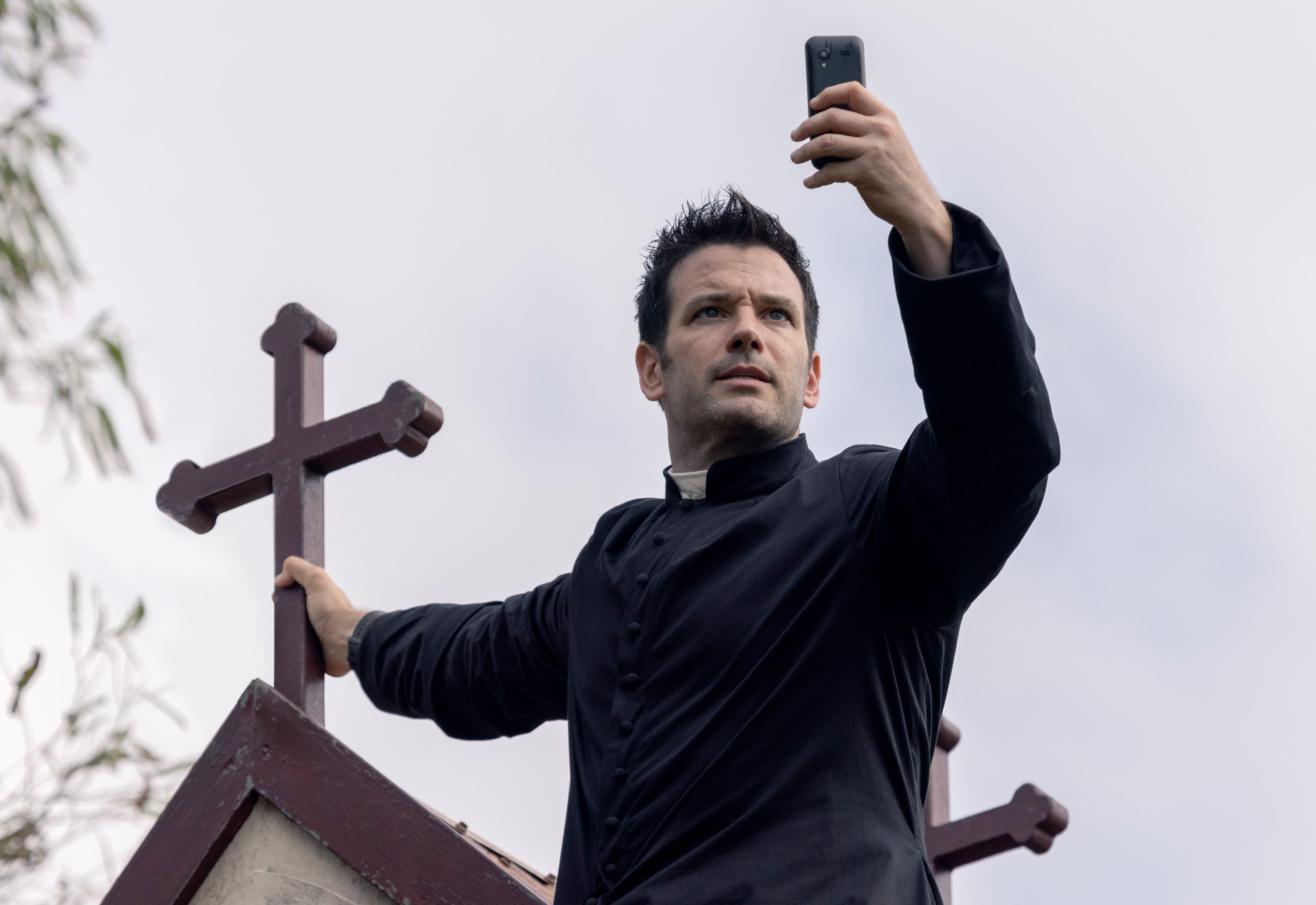 Colin Donnell on Going From Arrow & Chicago Med to Irreverent