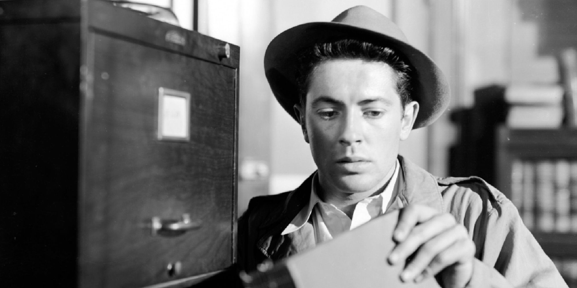 7 Best Farley Granger Movies, Ranked
