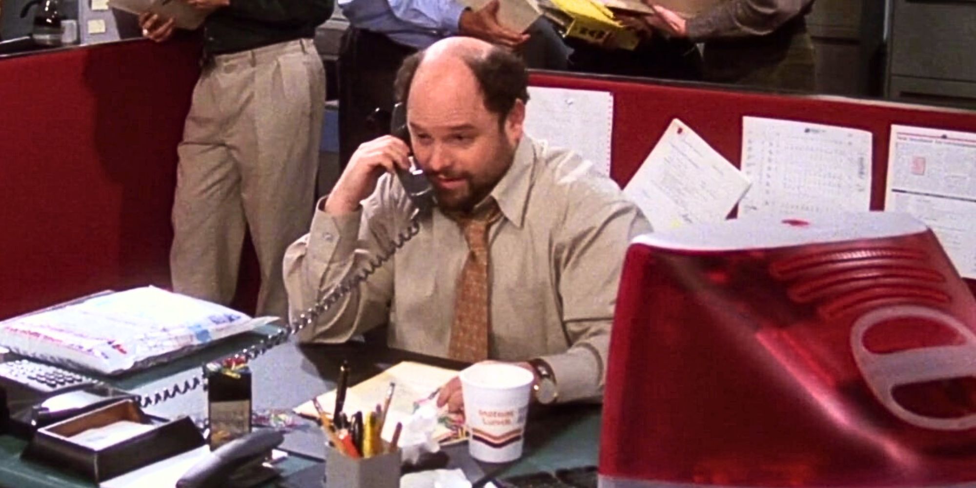 10 Sitcom Legends Who Guest Starred On 'Friends'