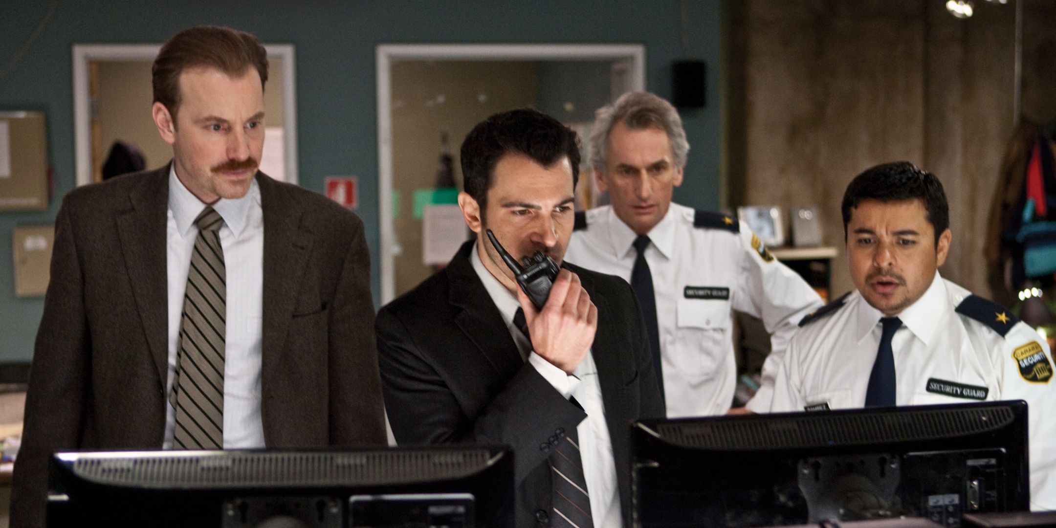 Chris Messina Devil Chris Messina Joins Kaley Cuoco In Peacock's