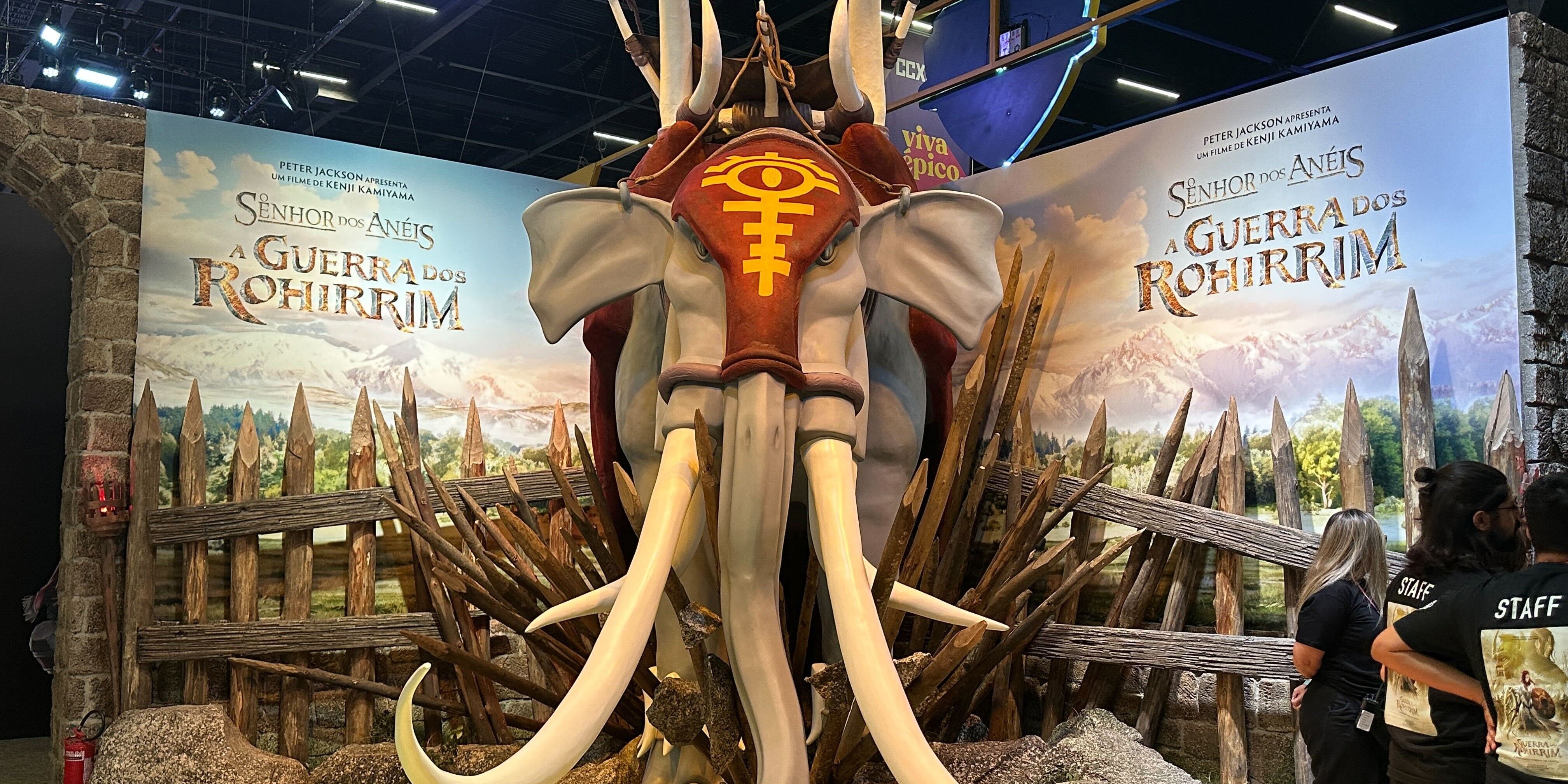 Lord of the Rings Brings a Massive Mumakil to CCXP With Epic 'War of ...