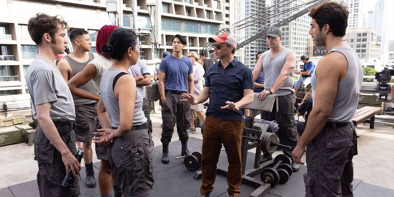 Why Noah Hawley Kicked Off His Sci-Fi Epic 'Alien: Earth' With a Perfect Ridley Scott Homage ...