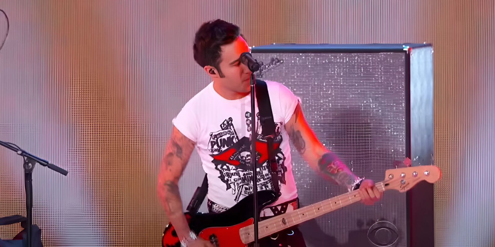 Fall Out Boy’s Pete Wentz Once Locked Lips With This Kardashian Sister ...