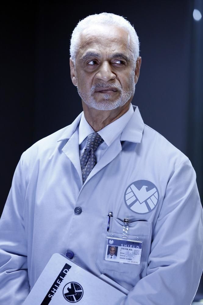 AGENTS OF S.H.I.E.L.D. Pilot Images. Marvel's AGENTS OF SHIELD Stars ...