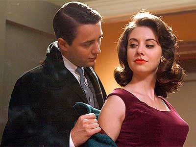 Alison Brie COMMUNITY Season 3 and MAD MEN Season 5 Interview