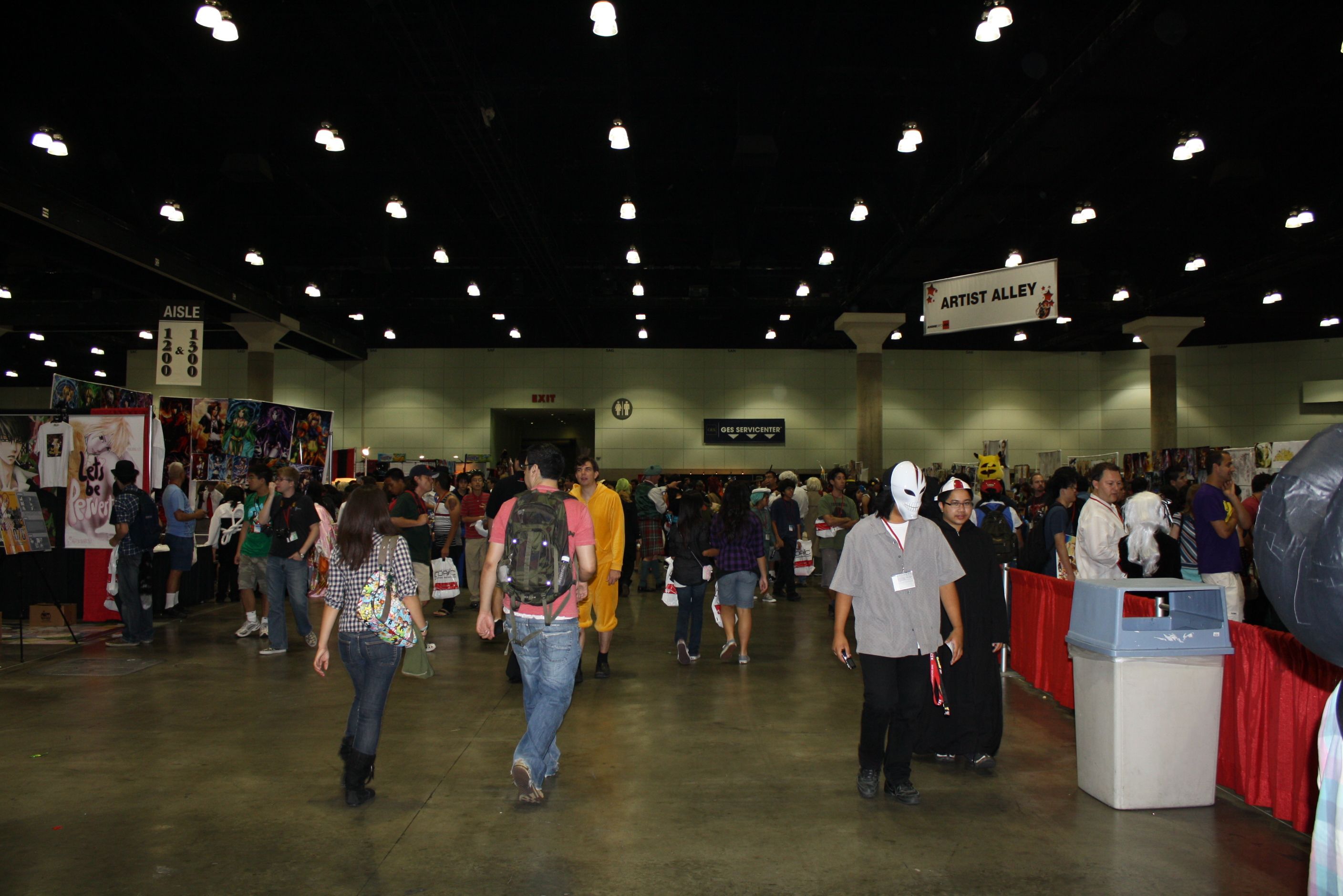Anime Expo 2010 Cosplay Images Pictures; People in Costumes Convention ...