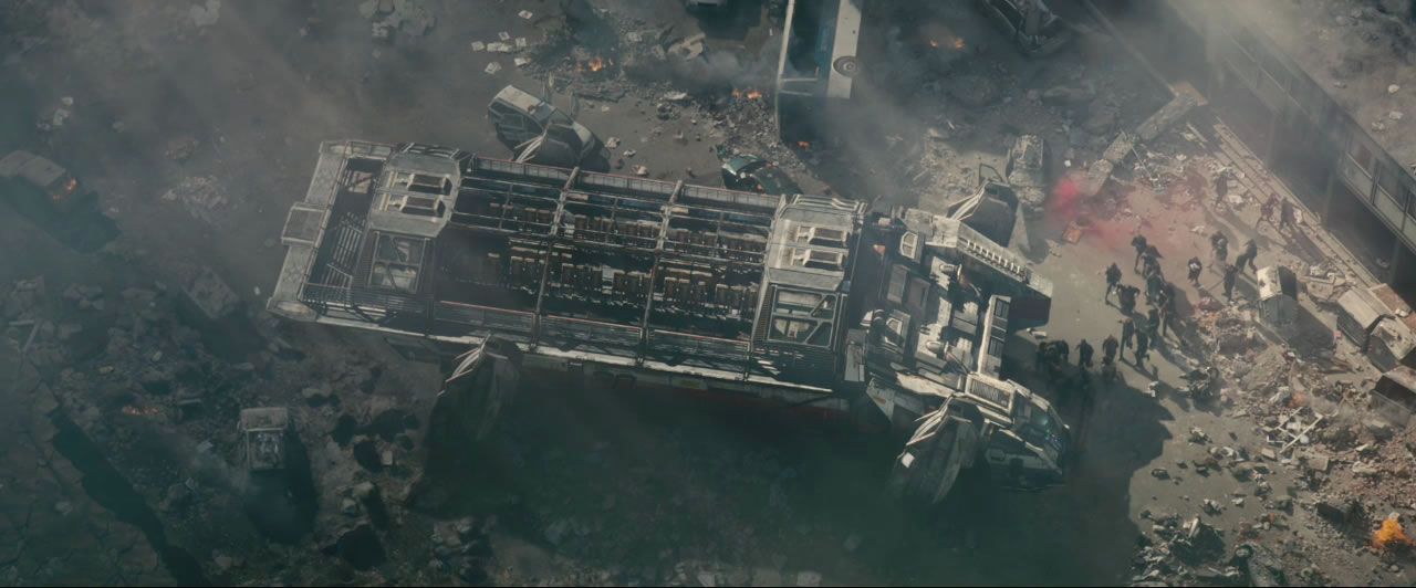 Avengers 2 Trailer Screengrabs Feature Ultron and Hulk