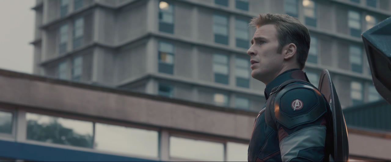 Avengers 2 Trailer Screengrabs Feature Ultron and Hulk