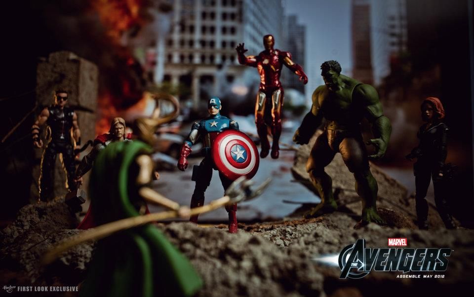THE AVENGERS Toy Images Featuring Hulk, Iron Man, and Captain America