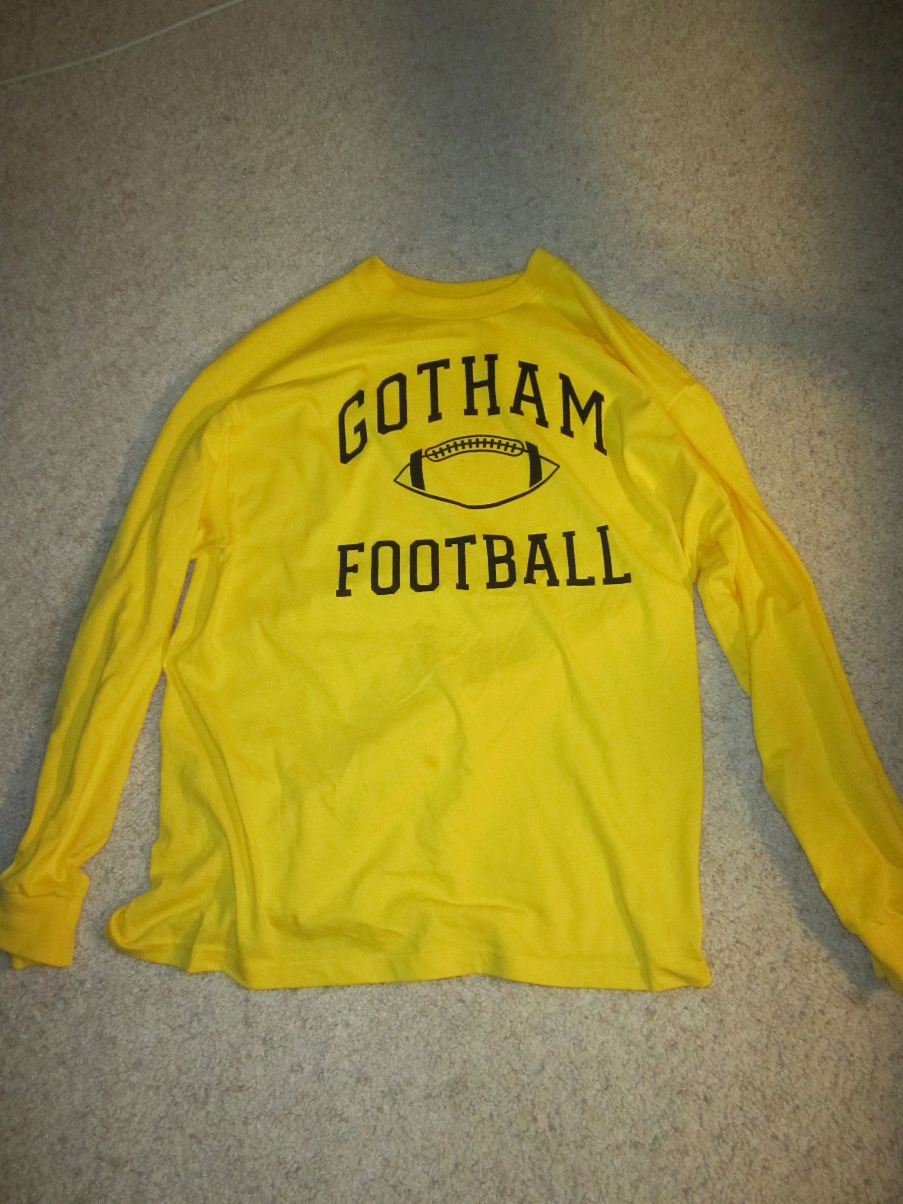 BATMAN VS. SUPERMAN Football Game Images and Video from the Set