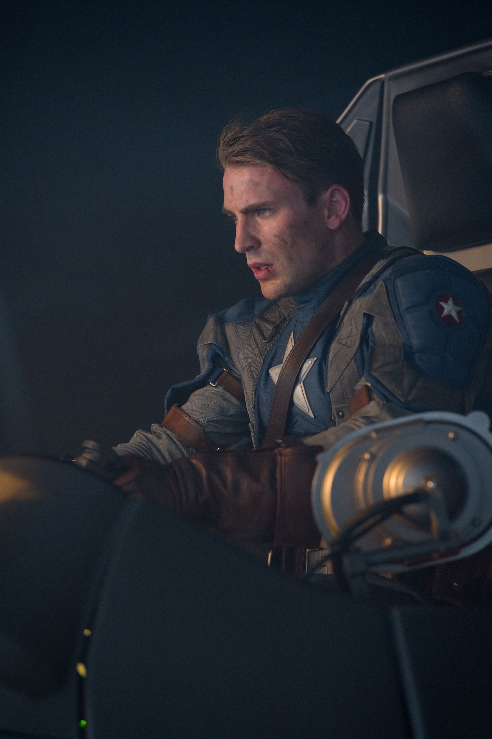 CAPTAIN AMERICA: THE FIRST AVENGER Clip and Images; Early Screening at ...