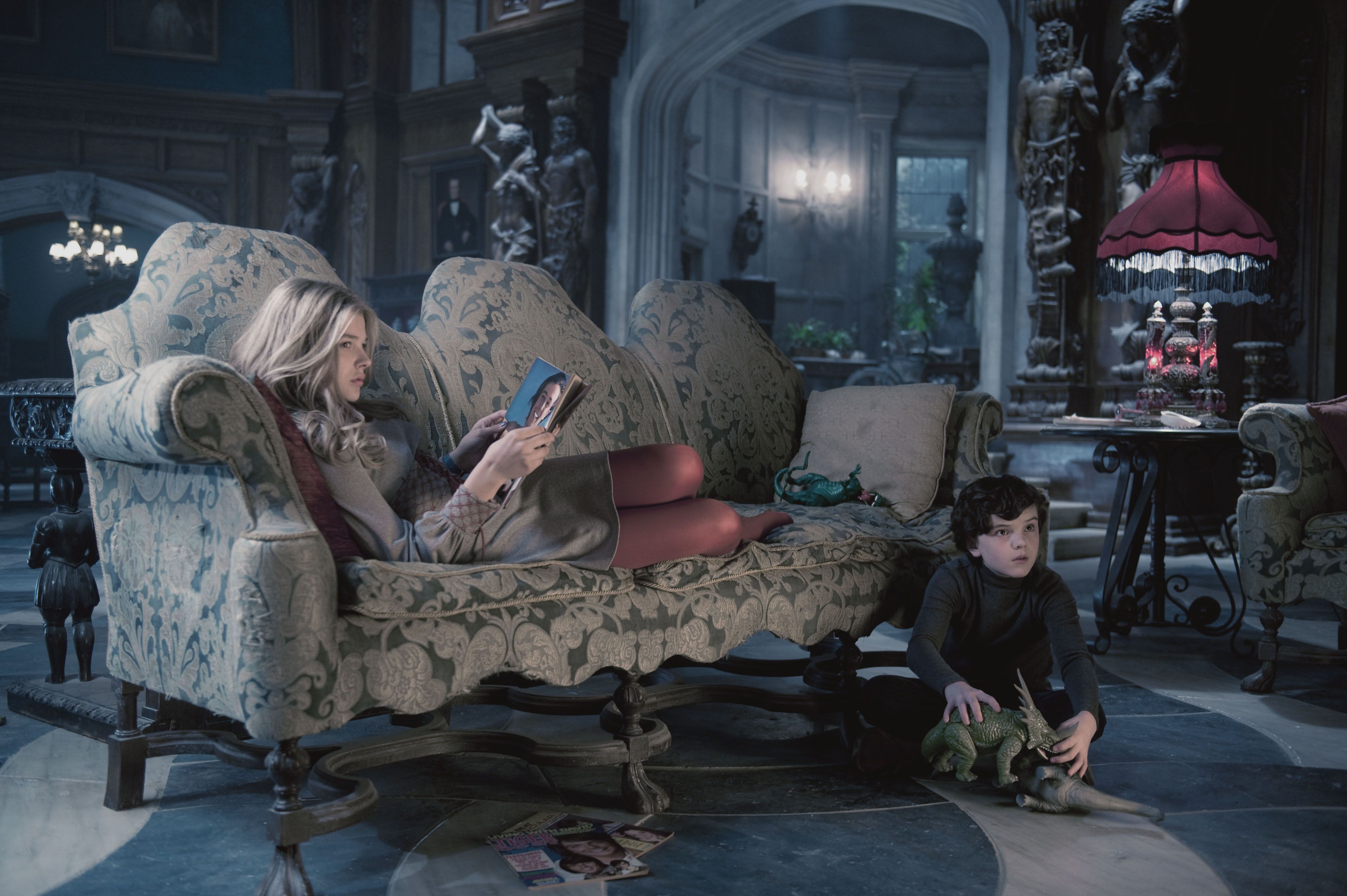 DARK SHADOWS Movie Images Featuring Johnny Depp