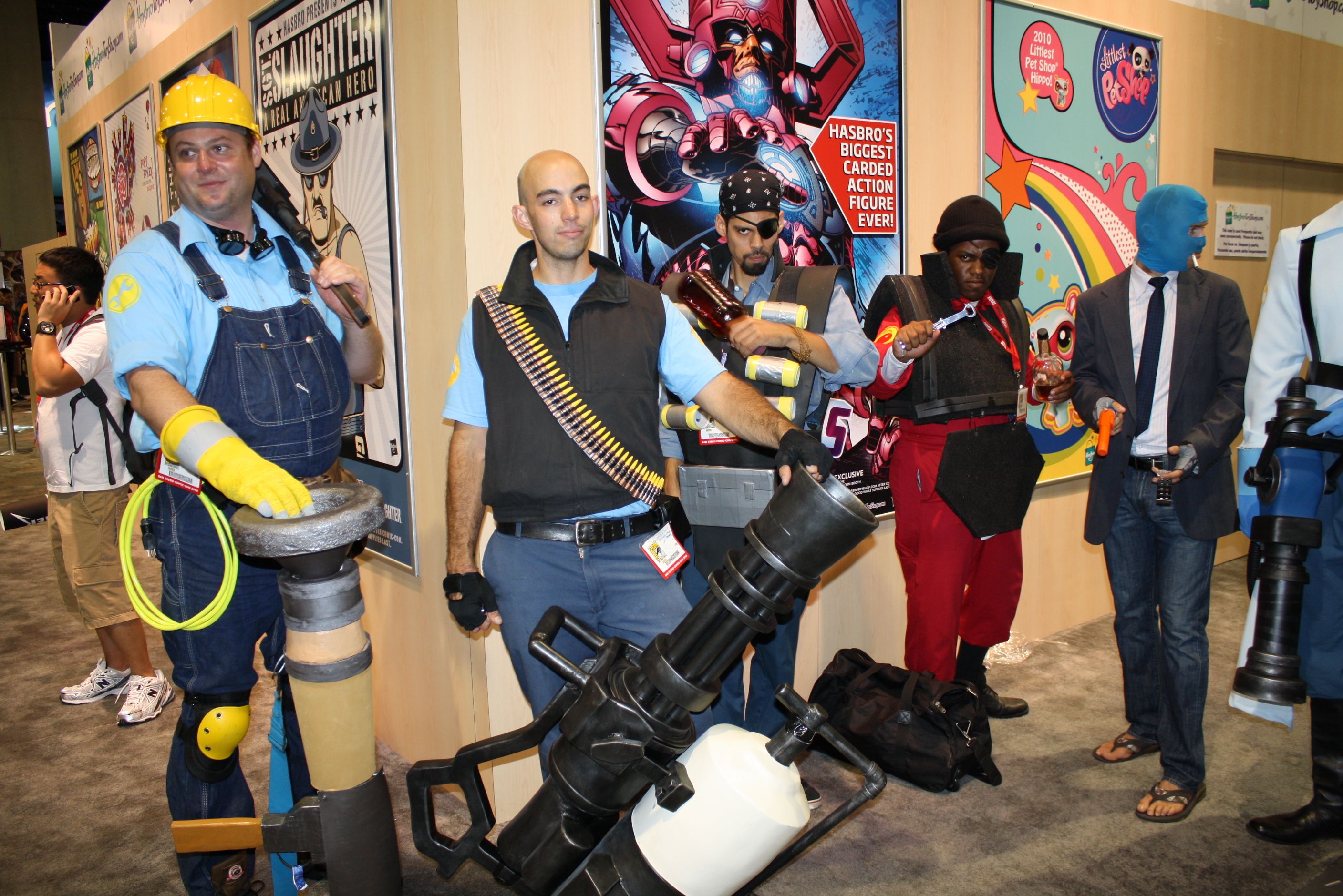 Costumes and Cosplay at Comic-Con 2010; Over 80 Pictures of People in ...