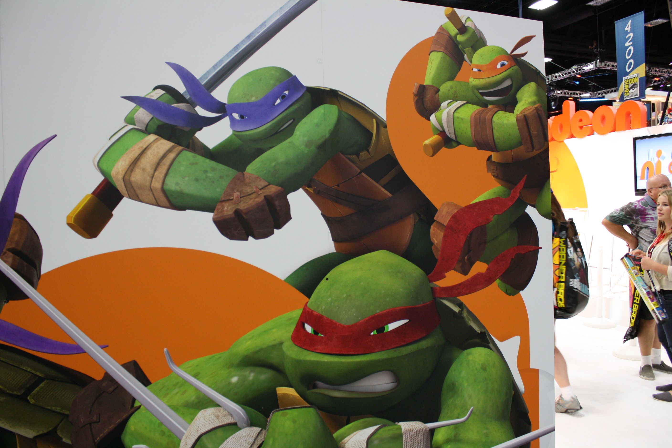 70 Images From Comic-Con Preview Night Including MIB3, GHOST RIDER 2 ...