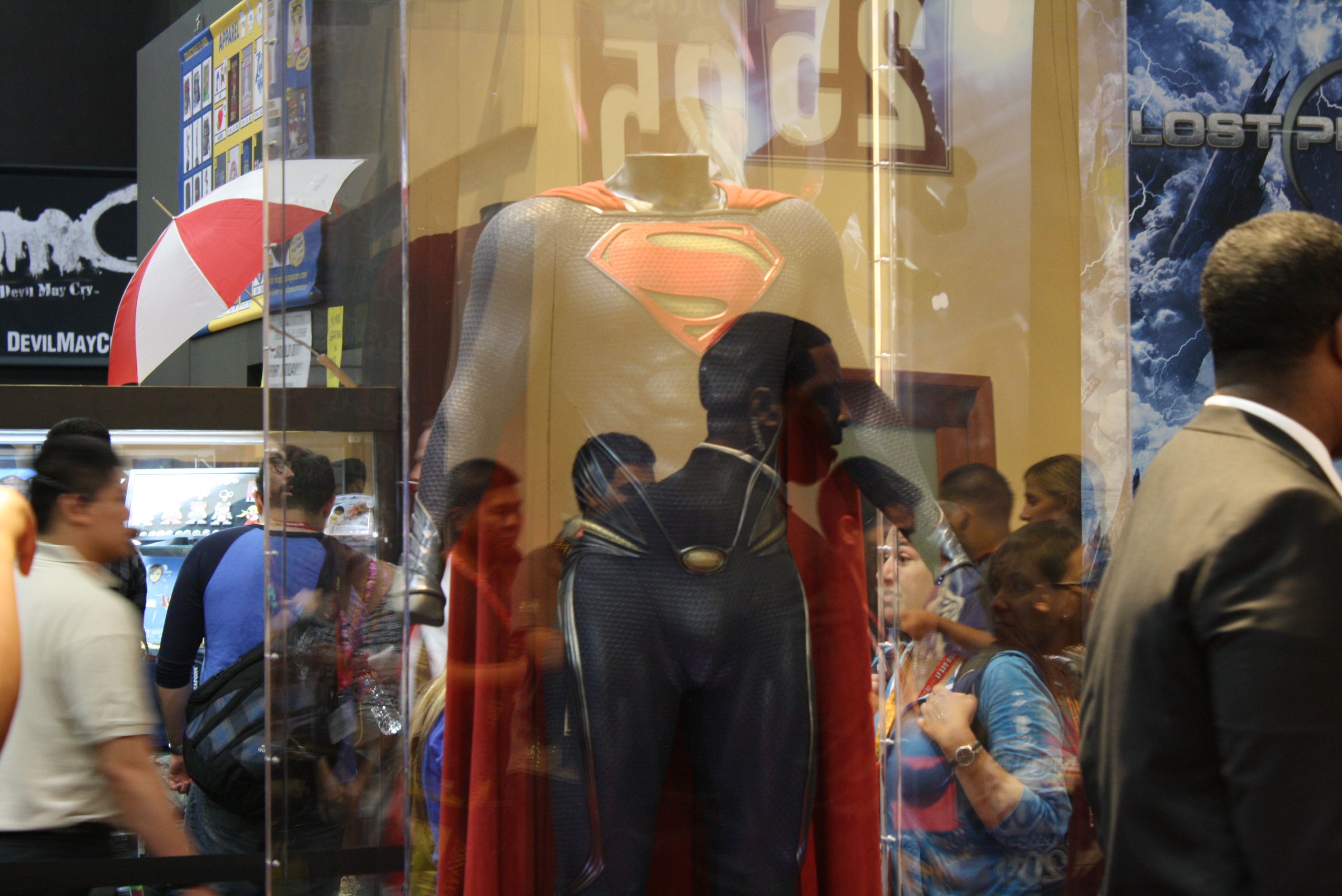 Comic-Con Images From the Convention Floor; Includes IRON MAN 3, STAR ...