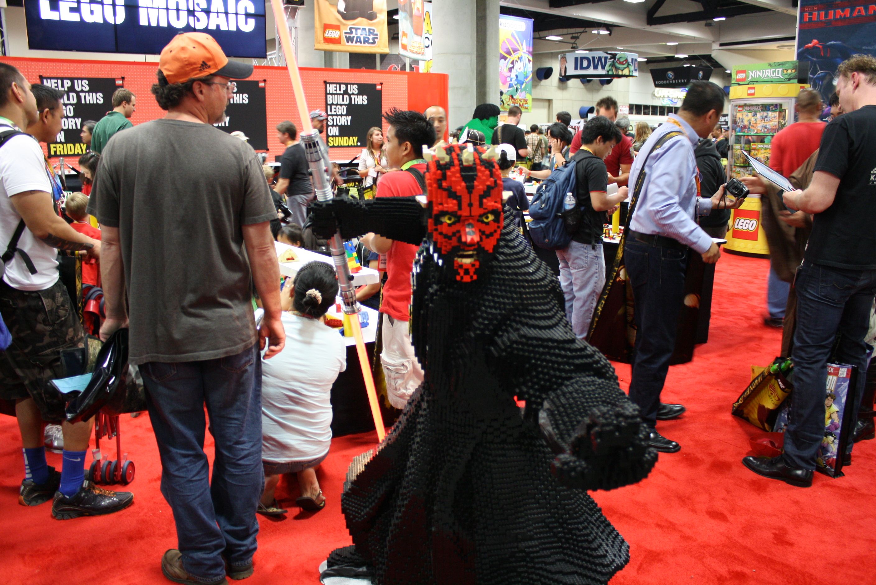 Comic-Con Images From the Convention Floor; Includes IRON MAN 3, STAR ...