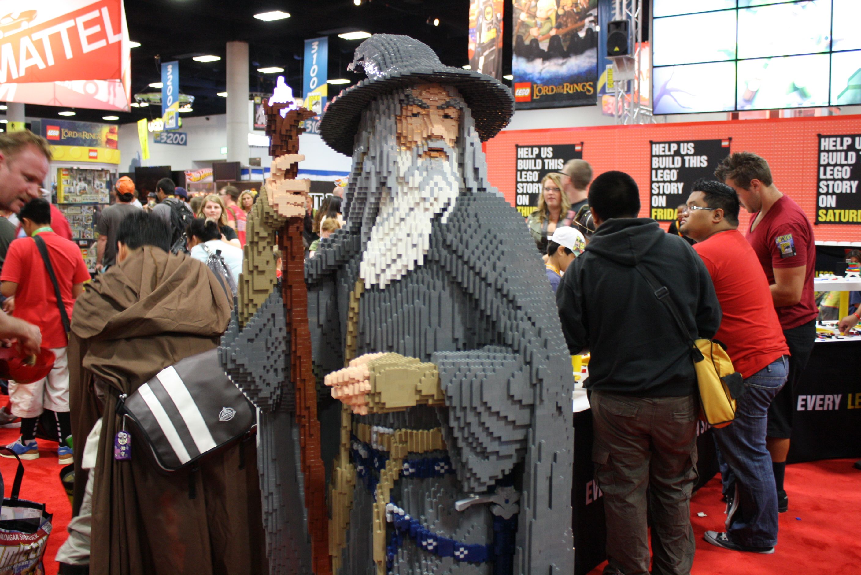 Comic-Con Images From the Convention Floor; Includes IRON MAN 3, STAR ...