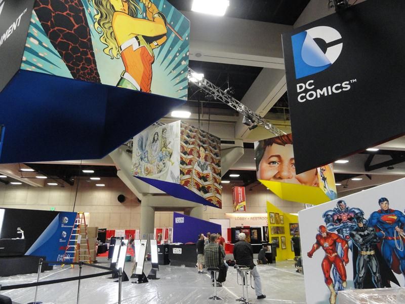 Comic Con Images of the Convention Floor Including IRON MAN 3, THE ...