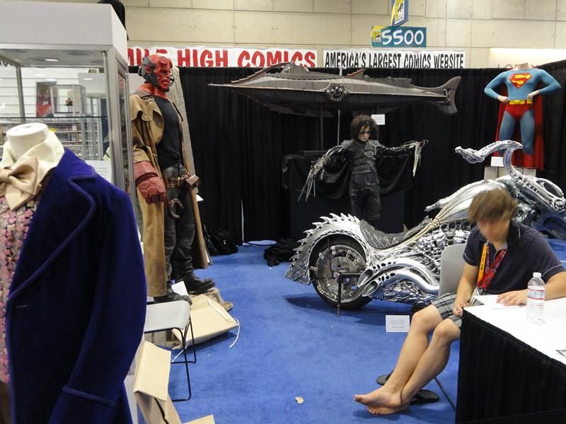 Comic Con Images of the Convention Floor Including IRON MAN 3, THE ...