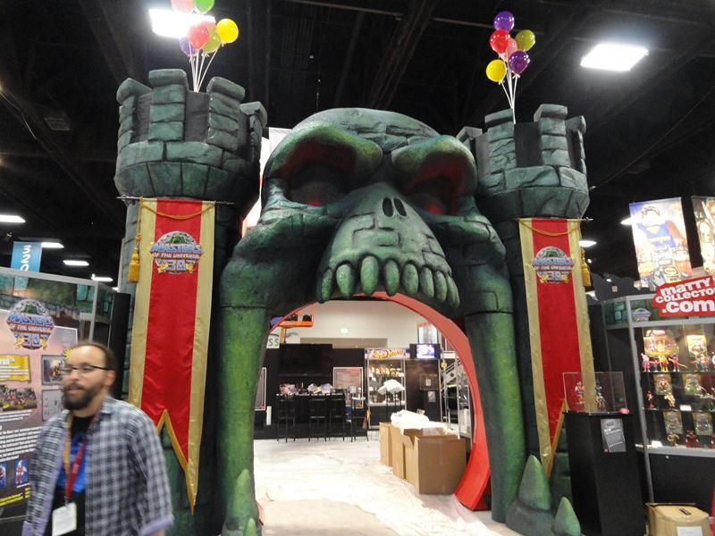 Comic Con Images of the Convention Floor Including IRON MAN 3, THE ...